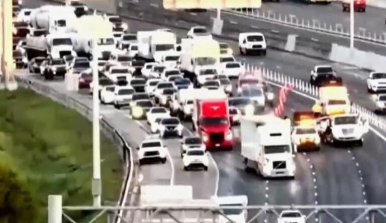 Crashes close lanes on Florida's Turnpike in Miami-Dade and I-95 in ...
